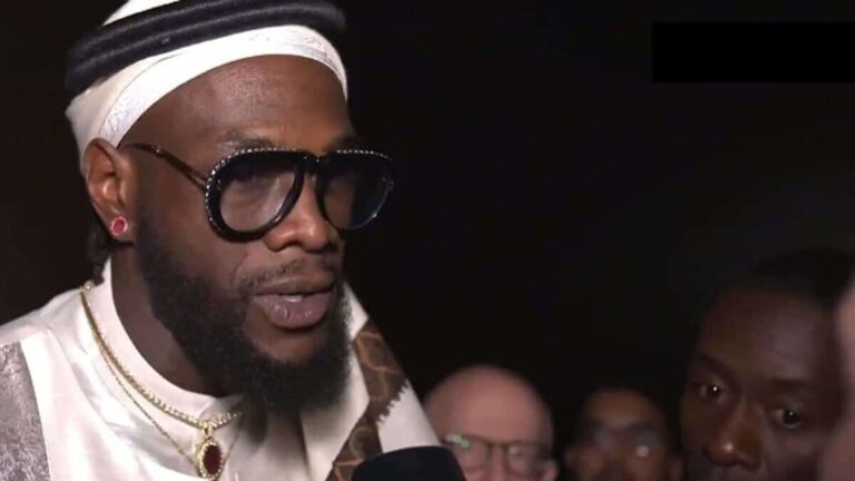 Le comportement de Deontay Wilder suscite des craintes pour sa future ...